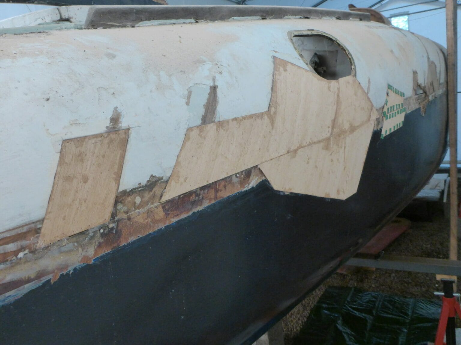 Repairs around the rubbing strake – Fairey Marine Atalanta Owners ...